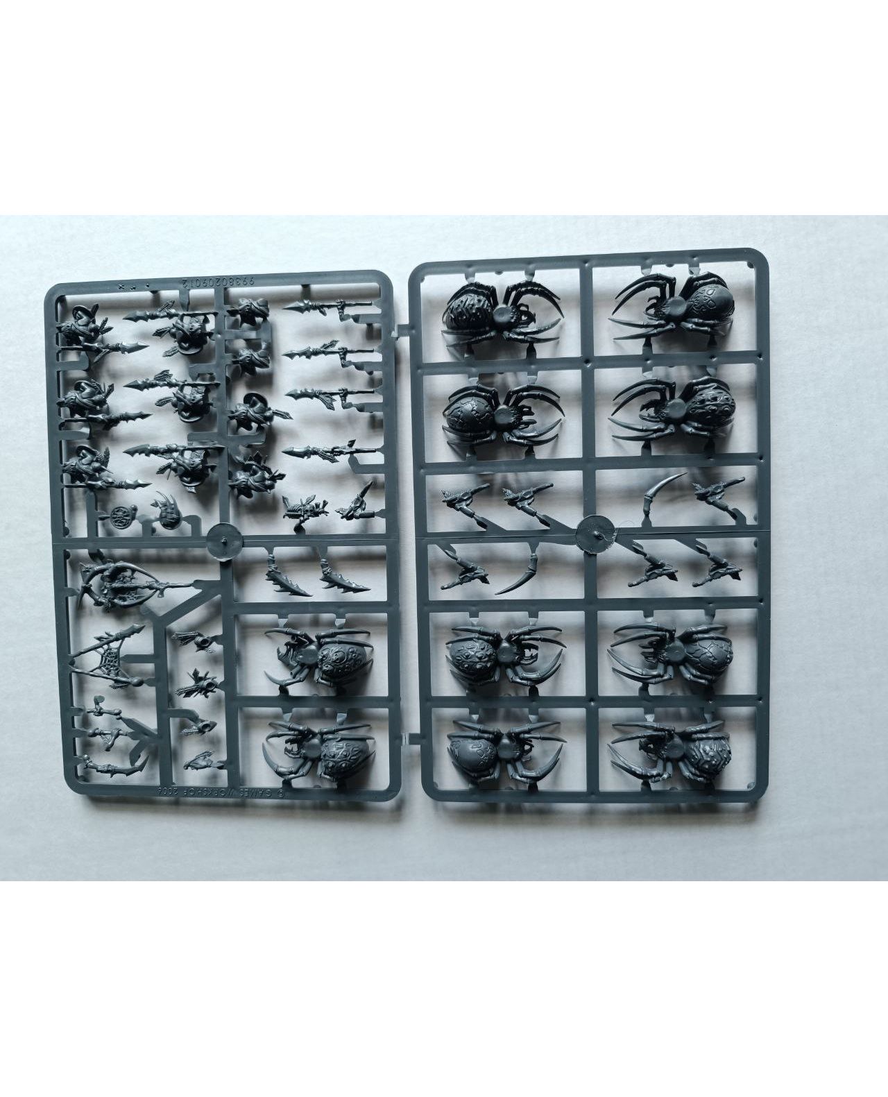 Age of Sigmar :: Grot Spider Riders (10шт+подставки) (3 литника) [AoS]